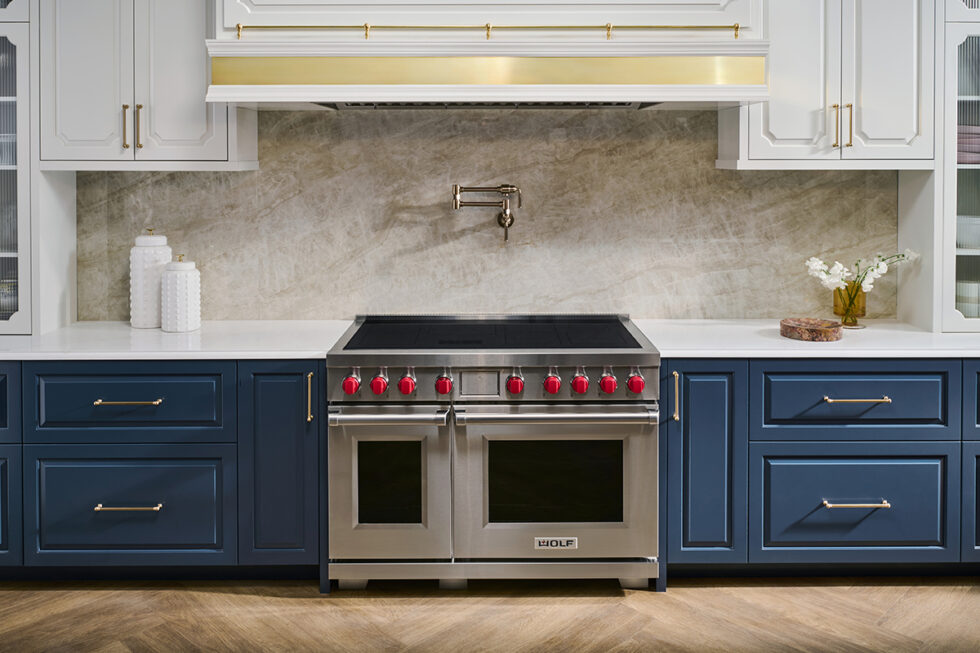 A New Modern Standard: Wolf Brings Its Signature Knobs to 48-inch ...
